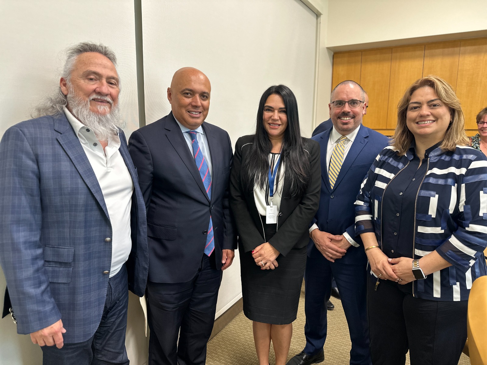 Lideranças brasileiras se reúnem no Vice-Consulado do Brasil em Orlando ...